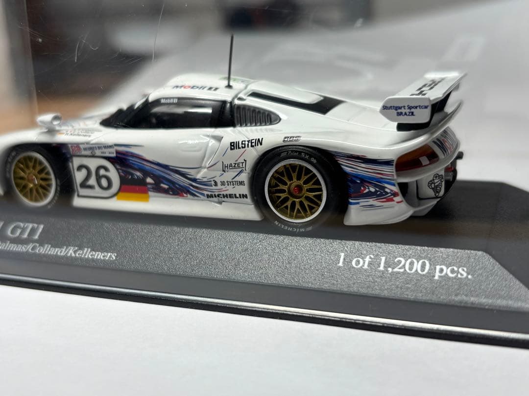ミニカー Porsche 911 GT1 (Le Mans 1997) (1/43)