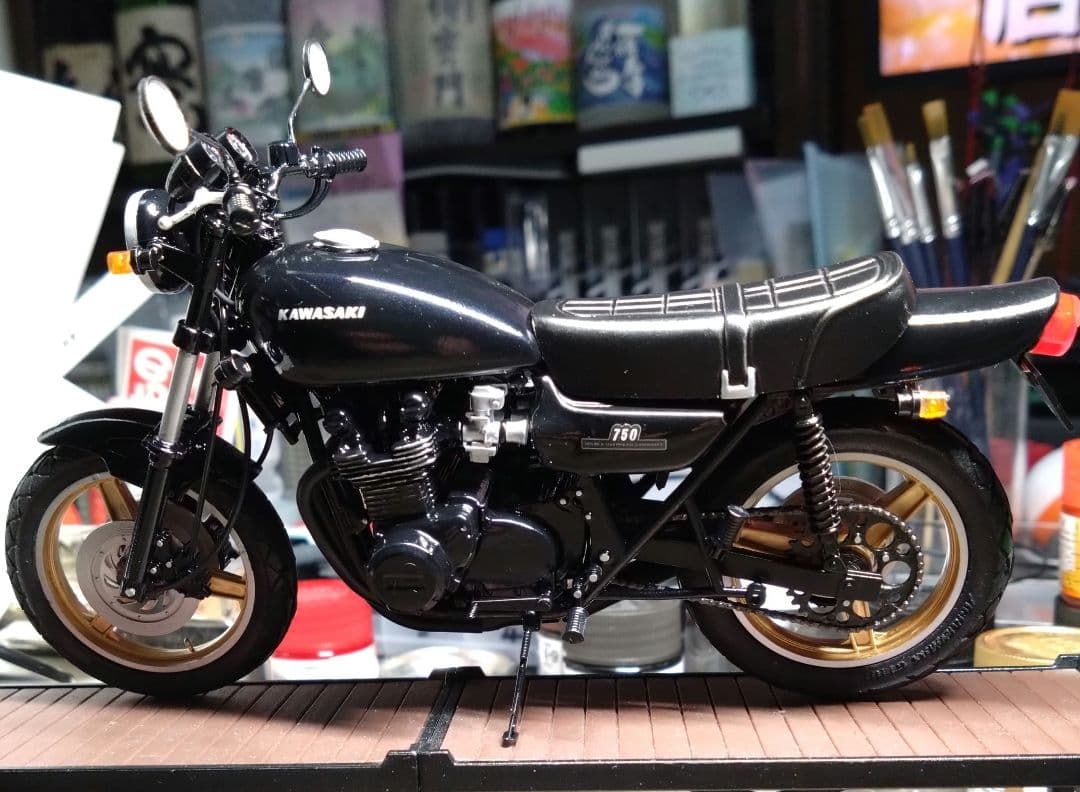 アオシマ 1／12 バイク　Z2 カワサキKawasaki750ブラック完成品