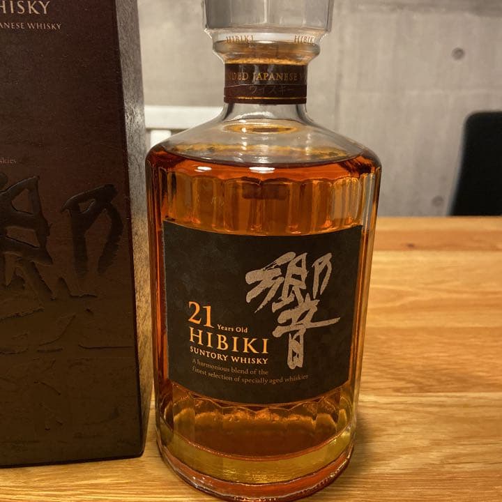 正規　サントリー ウイスキー 響21年 700ml 1本