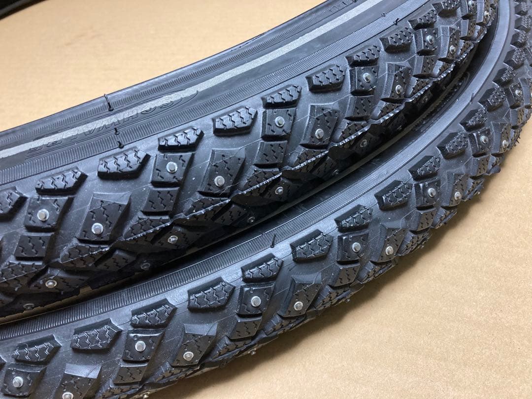 SCHWALBE WINTER PLUS 26 x 1.75 シュワルベ