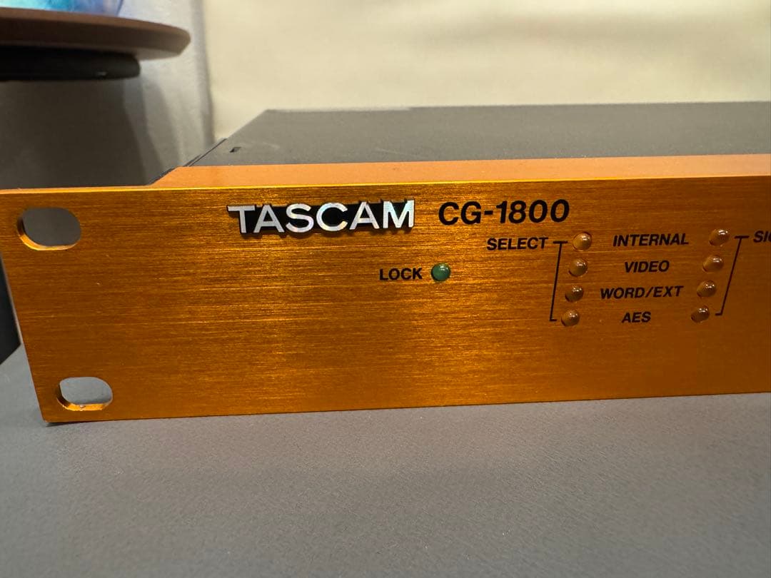 TASCAM CG-1800 マスタークロックジェネレーター
