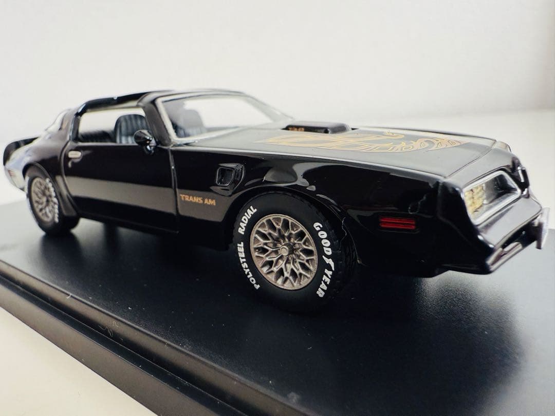 AW/'77 Pontiacポンティアック TransAmトランザム 1/43
