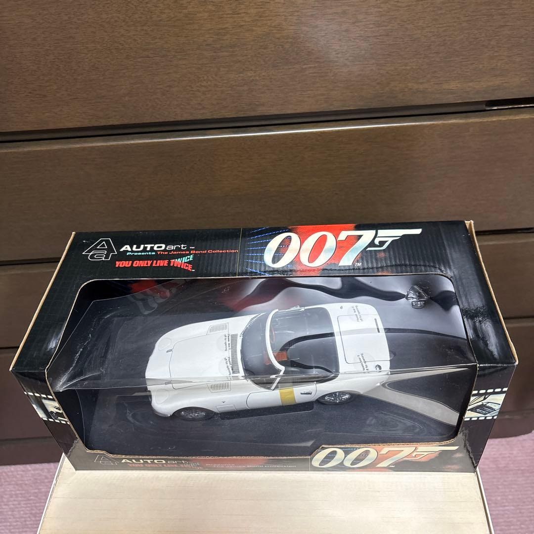 オートアート　007 ボンドカー　トヨタ2000GT (オープン)新品　未使用