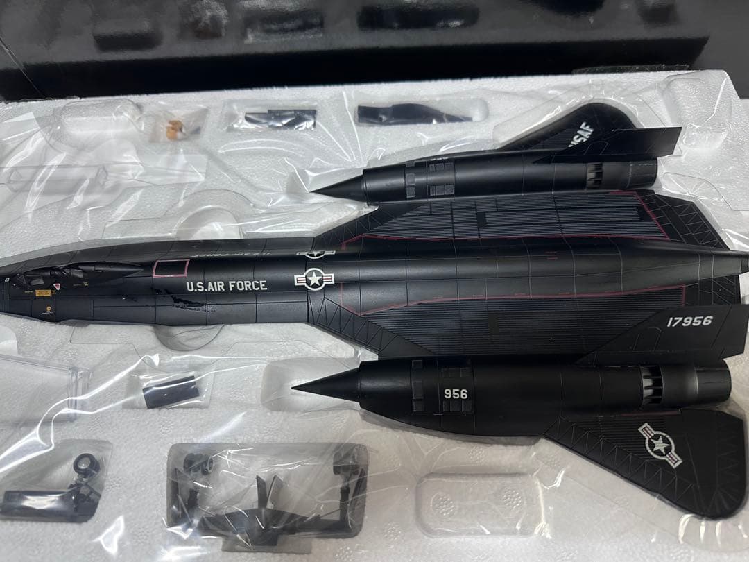 センチュリーウィングス 1/72 SR-71 ブラックバード 米空軍