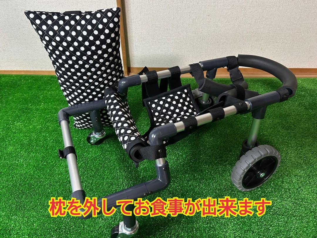 小型犬4輪歩行器　犬用車椅子　介護用　顎のせ枕付き　3〜4.5kg