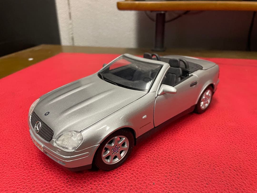 メルセデスベンツ　　SLK230   1996  黒シート