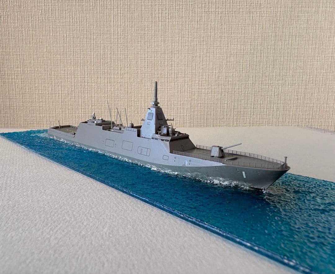 1/700 海上自衛隊　護衛艦もがみ　全塗装　洋上ジオラマ