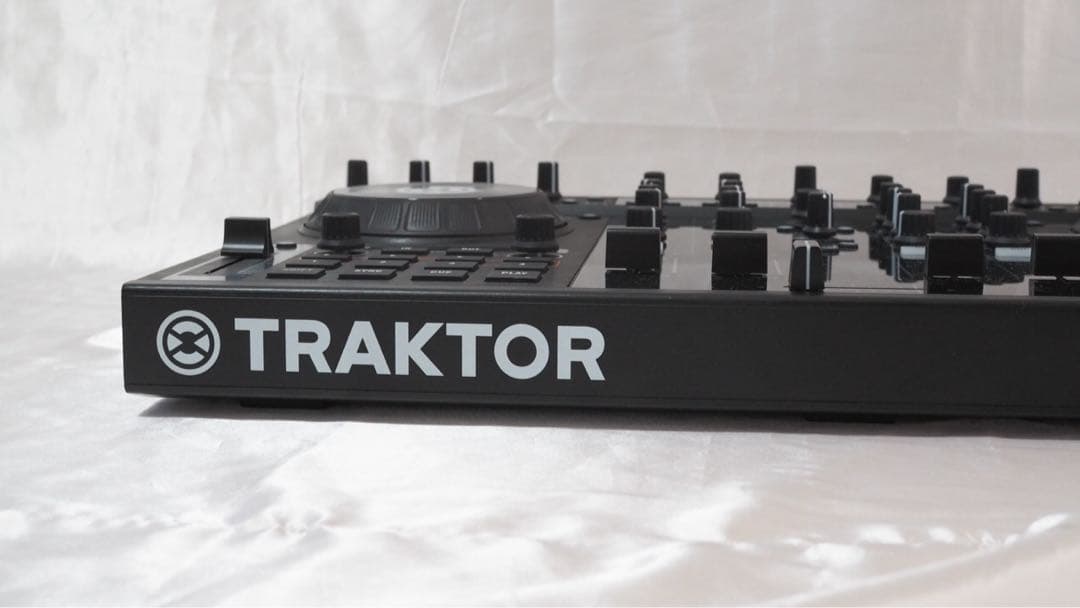 TRAKTOR KONTROL S4 MK2 DJコントローラー