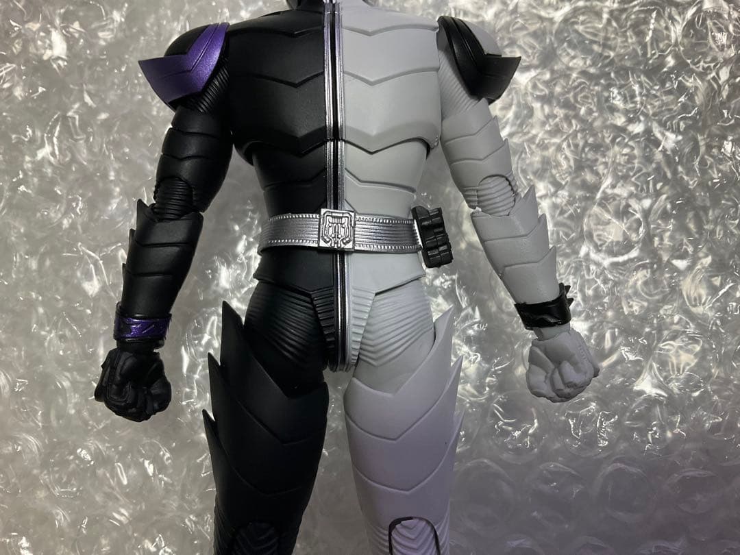 【中古】S.H.Figuarts（真骨彫製法）仮面ライダーW ファングジョーカー