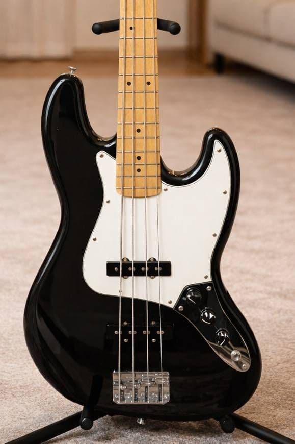 Fender Jazz Bass エレキベース