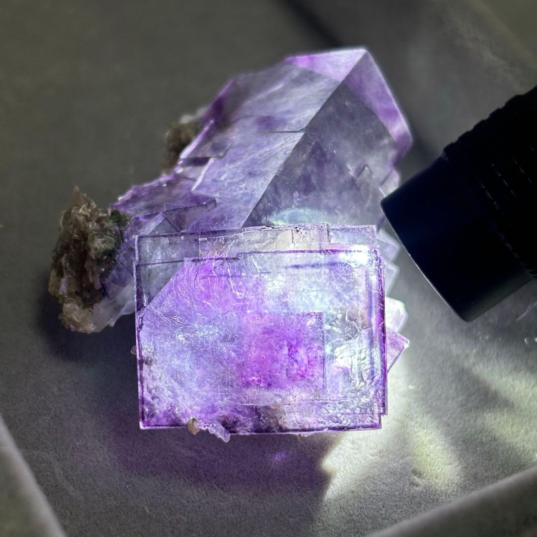 し*ま様 中国　ヤオガンシャン　パープルブルー　フローライト　結晶　原石　鉱物標