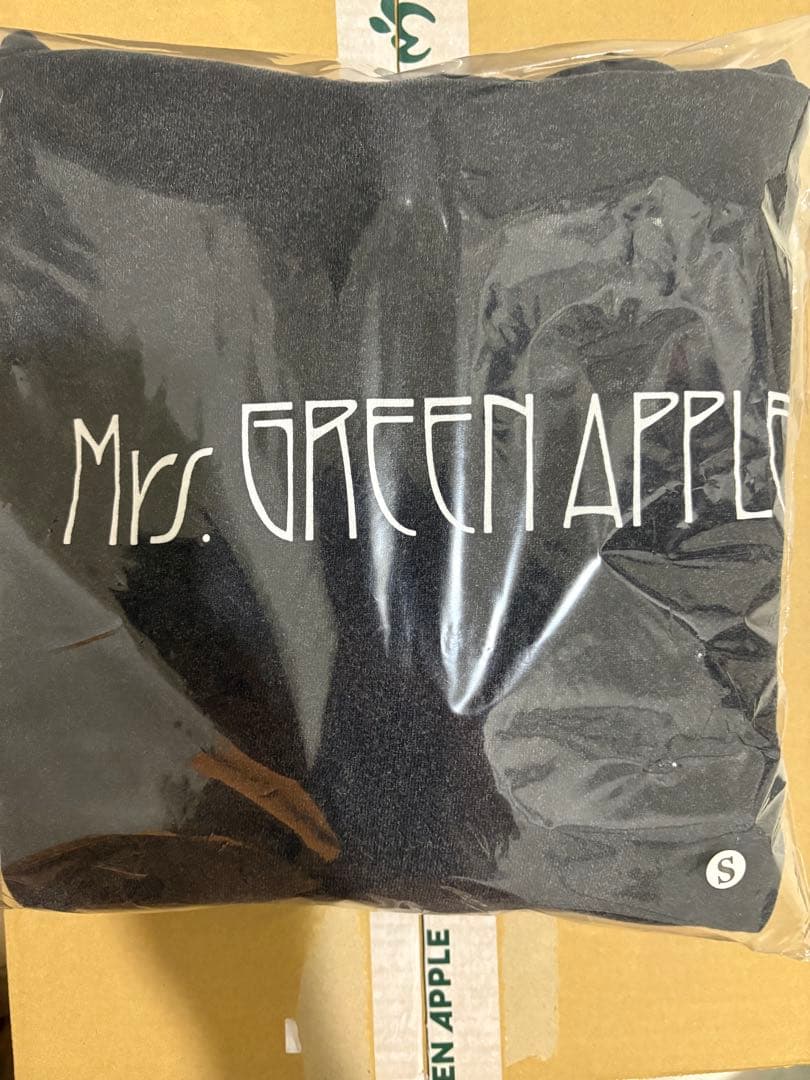 Mrs. GREEN APPLEバベルの塔 フーディ Sサイズ パーカー ミセス