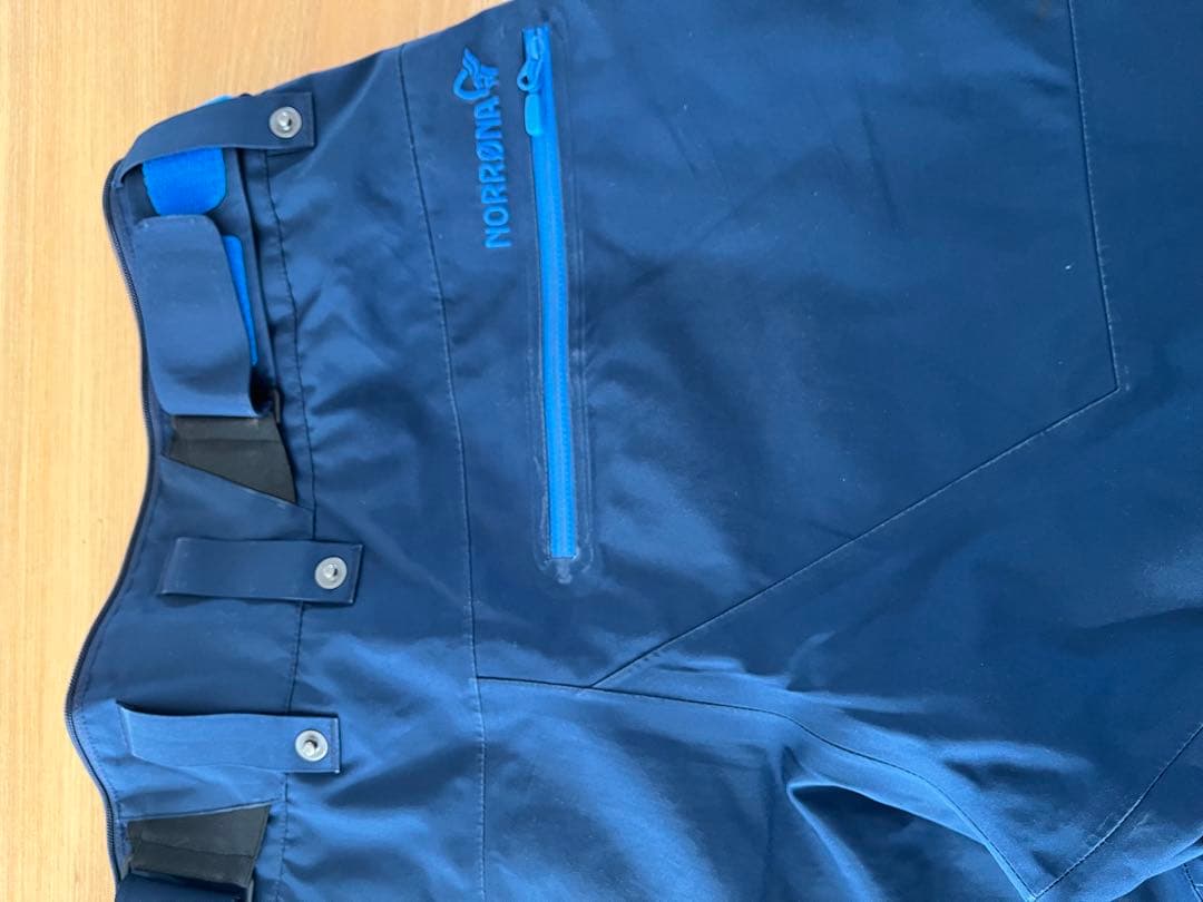 ノローナLofoten Goretex insulated Mサイズ