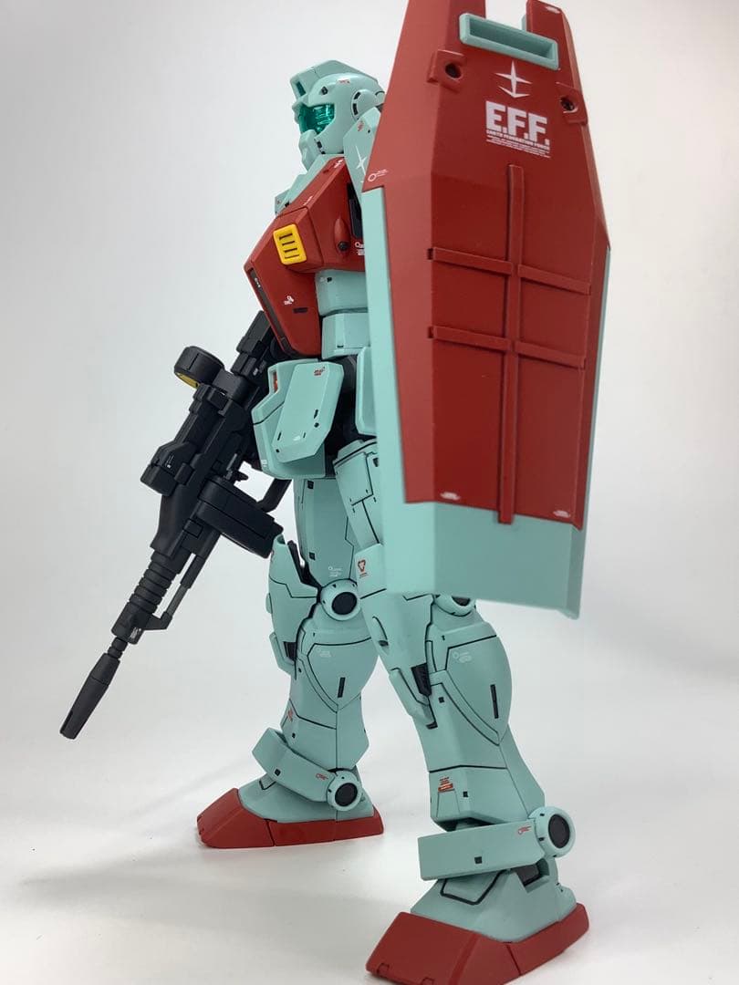 HG RGM-79 ジム【ショルダーキャノン装備/ミサイルポッド装備】