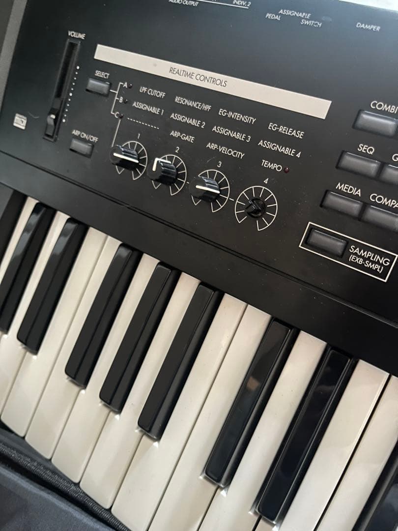 KORG シンセサイザー 61鍵 TR61