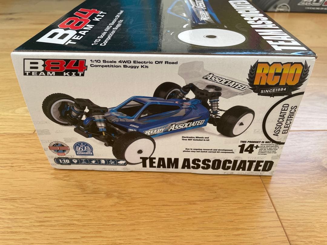Team Associated RC10 B84 アソシエイテッド