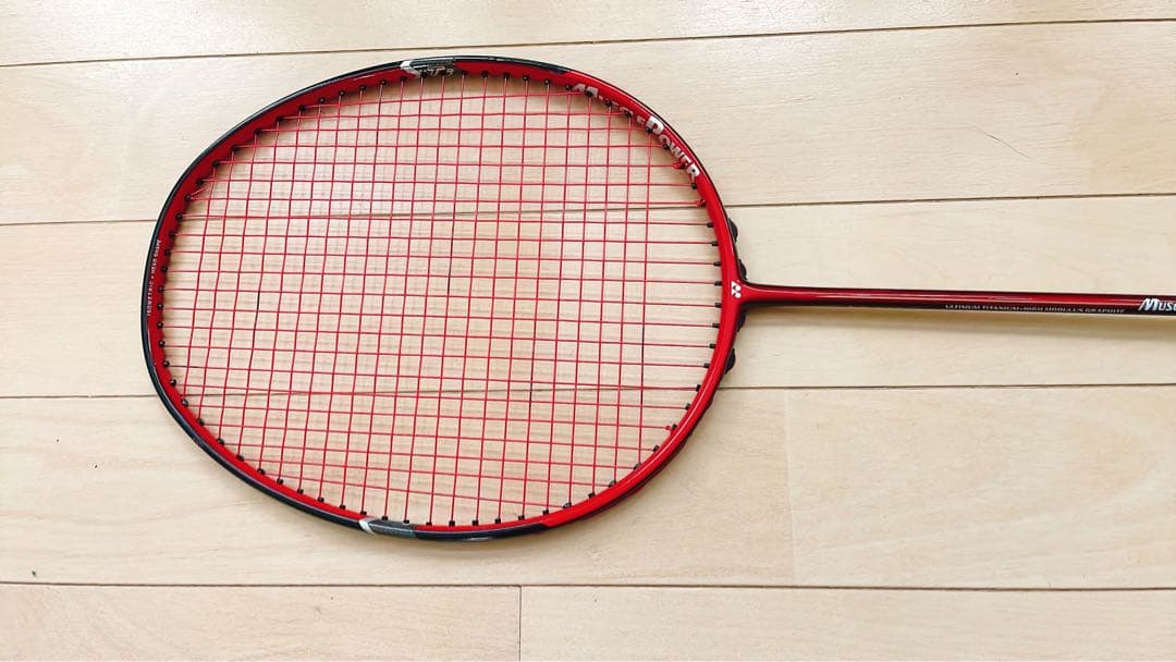 希少品！YONEX マッスルパワー100 バドミントンラケット
