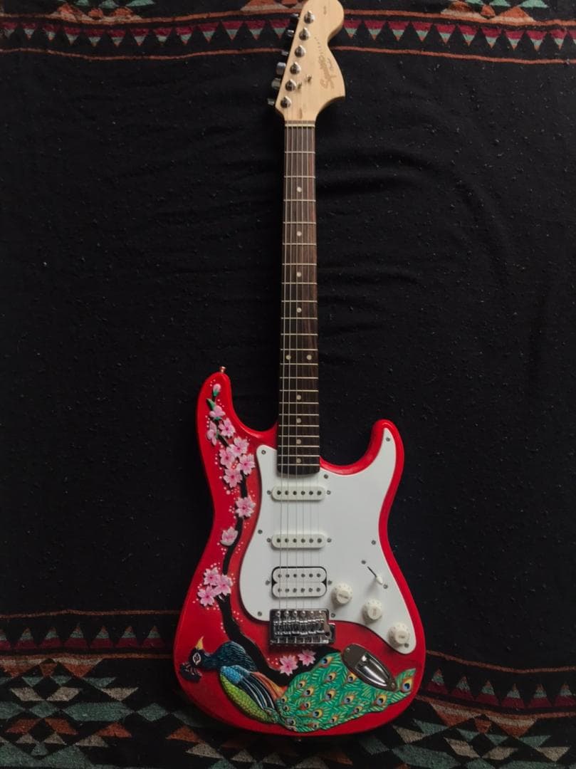 【完売しました】彫刻入りギター　fender squire Affinity
