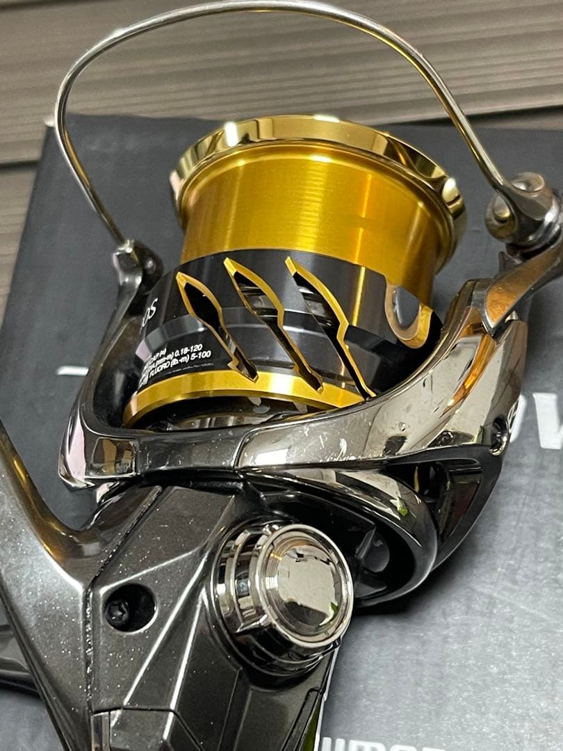 SHIMANO シマノ　20 ツインパワー　2500s