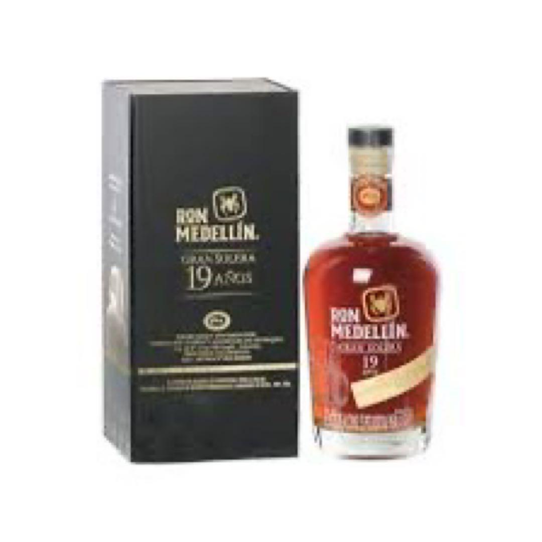 RON MEDELLÍN GRAN SOLERA19 AÑOS 750mlラム酒