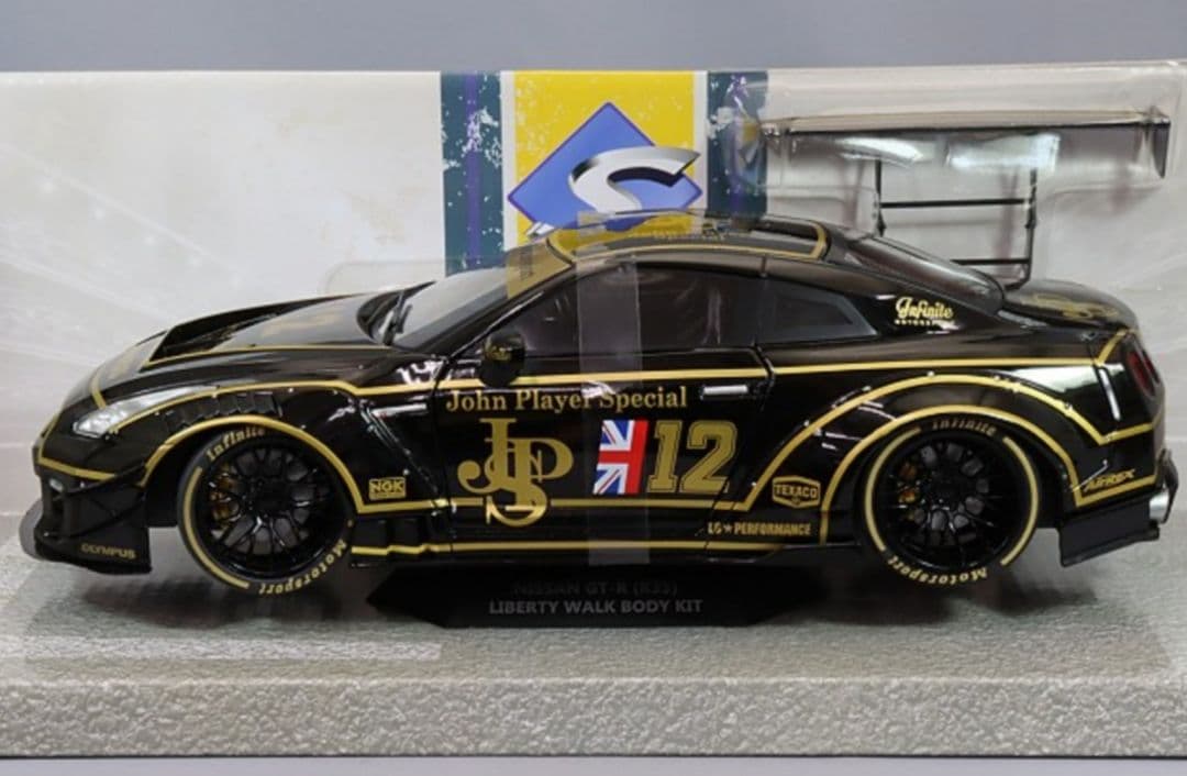 ソリド 1/18 日産 GT-R R35 リバティーウォーク JPS 2022