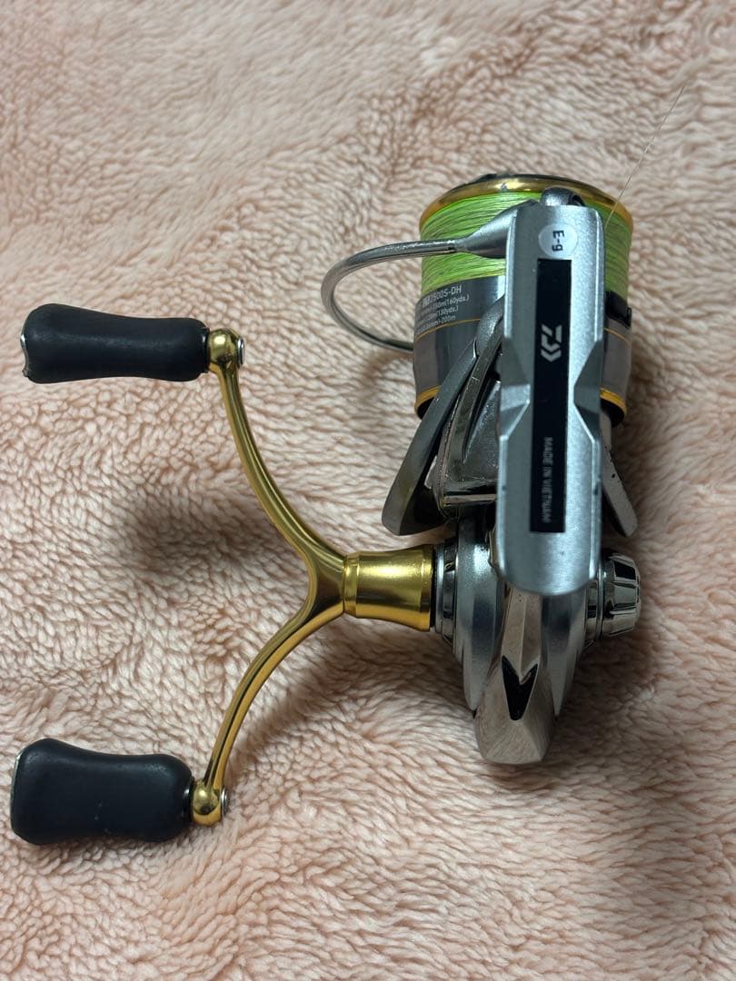 リール Daiwa LT 2500S-DH
