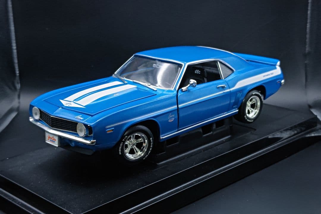 ワイルドスピード 1969 Yenko Camaro 
1/18