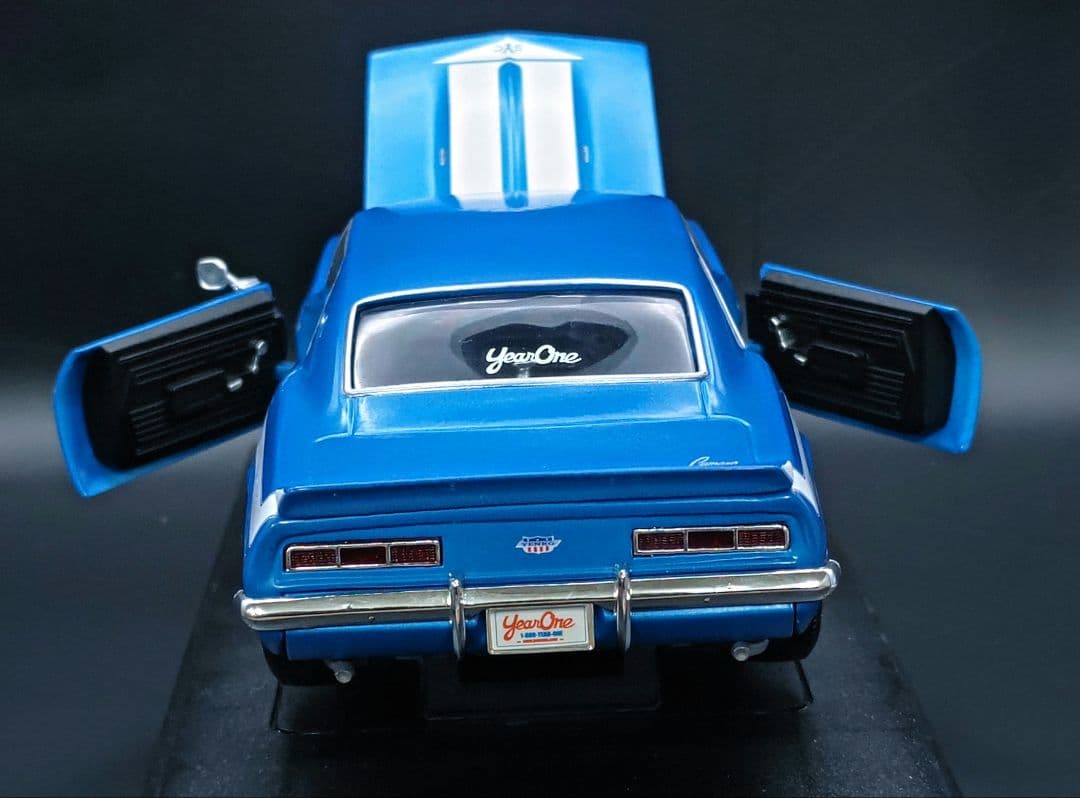 ワイルドスピード 1969 Yenko Camaro 
1/18