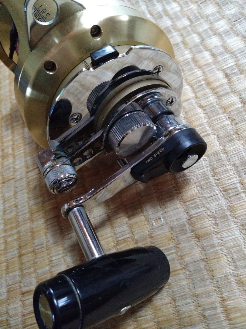 SHIMANO TIAGRA50W リール