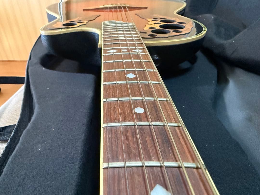 Ovation Celebrity Deluxe CC257 ハードケース付き