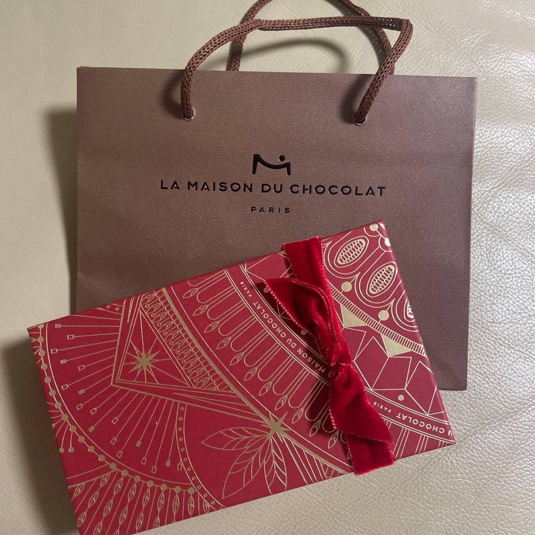 LA MAISON DU CHOCOLAT クリスマス　パリ エテルネル24粒入