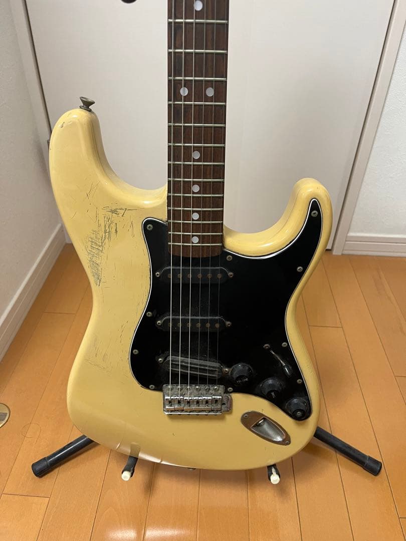 Tokai ストラトキャスター　SILVER STAR