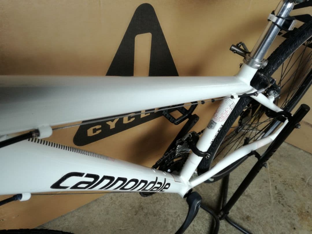 キャノンデール 　Cannondale　Quick 　クロスバイク