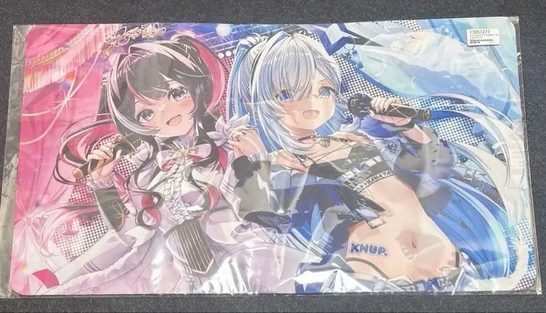 【正規品】天音かなた　AZKi ホロライブ　雪川桜空c107 プレイマット