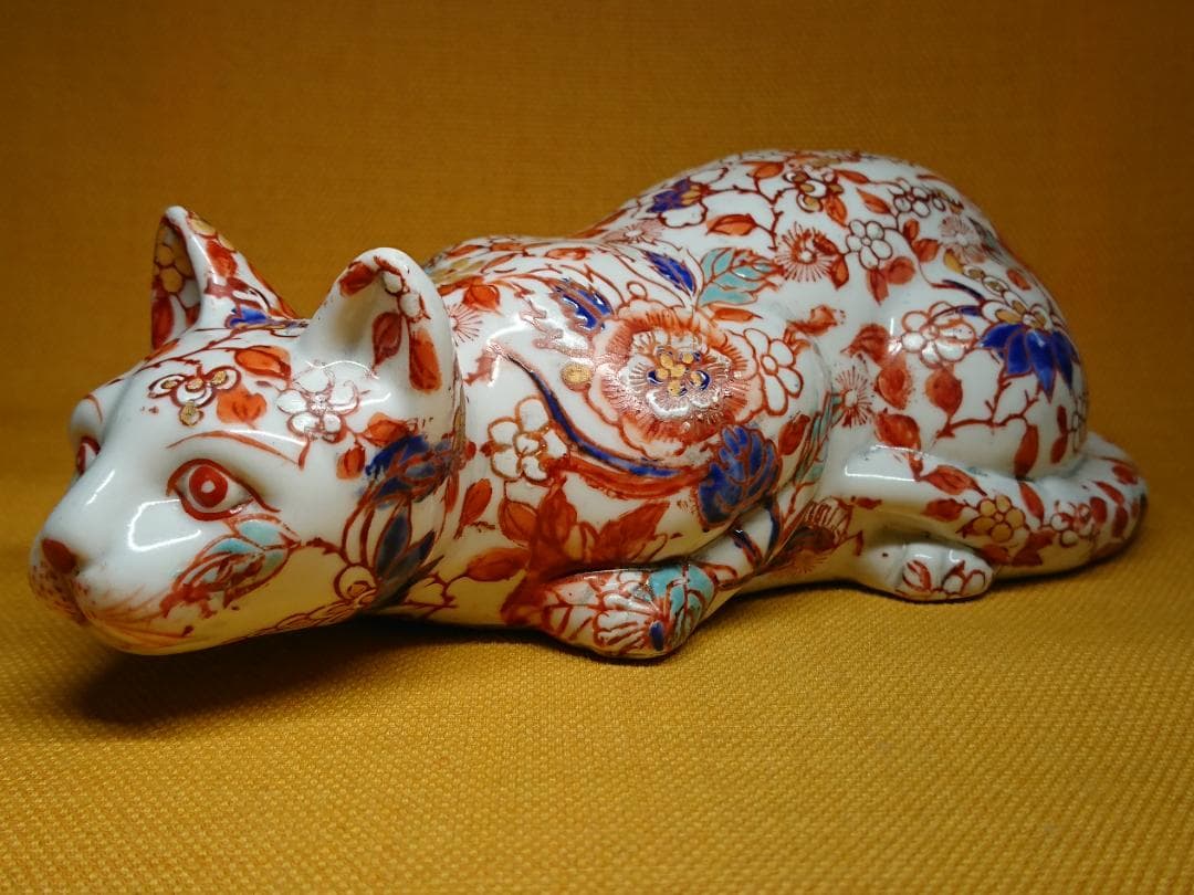 猫　陶器　色絵　花文　古玩　骨董　置物　インテリア　工芸品　美術品　A2883