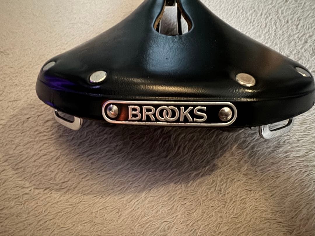 セール今月いっぱいまで! BROOKS B17 ブラック サドル