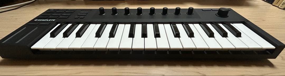 DTM・DAW KOMPLETE KONTROL M32