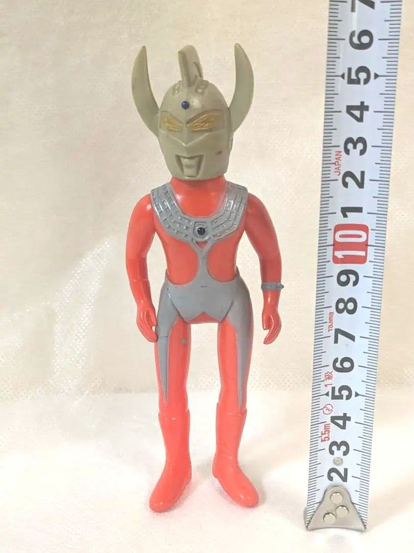 ウルトラマンタロウ（約16㌢）ミドルサイズ　ブルマァク　当時物