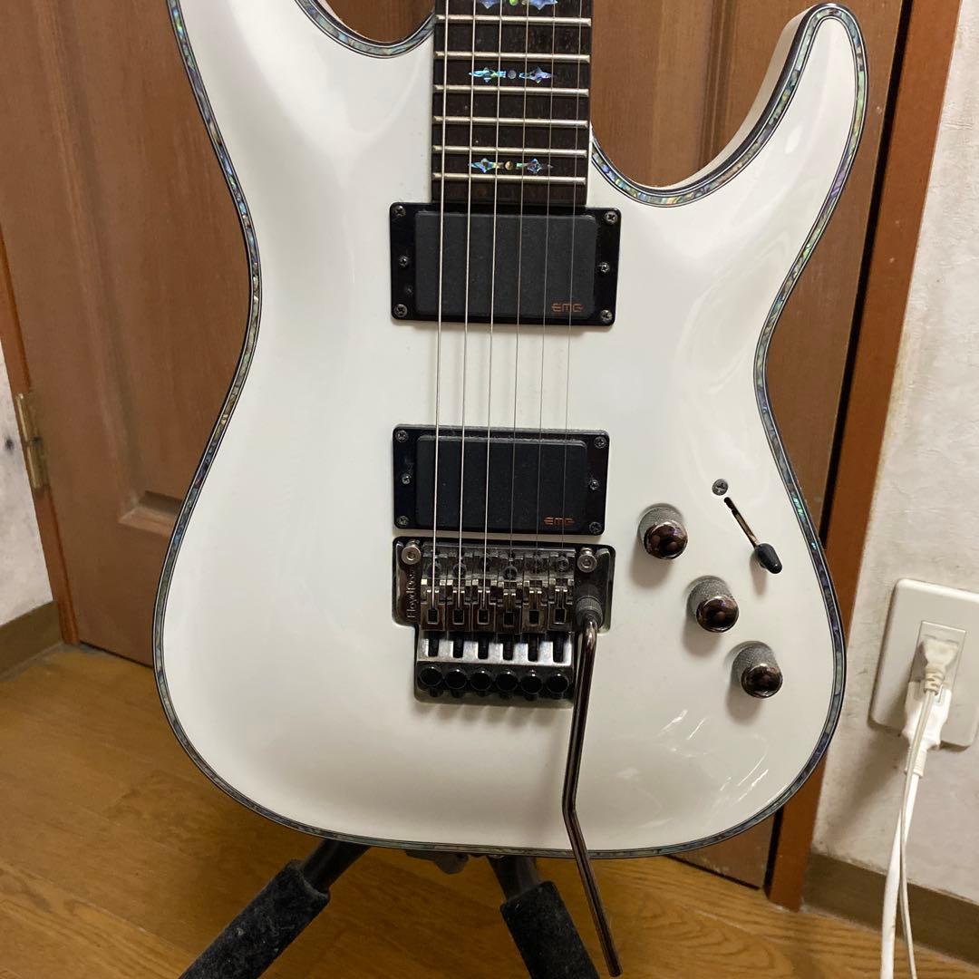 Schecter ホワイトエレキギター