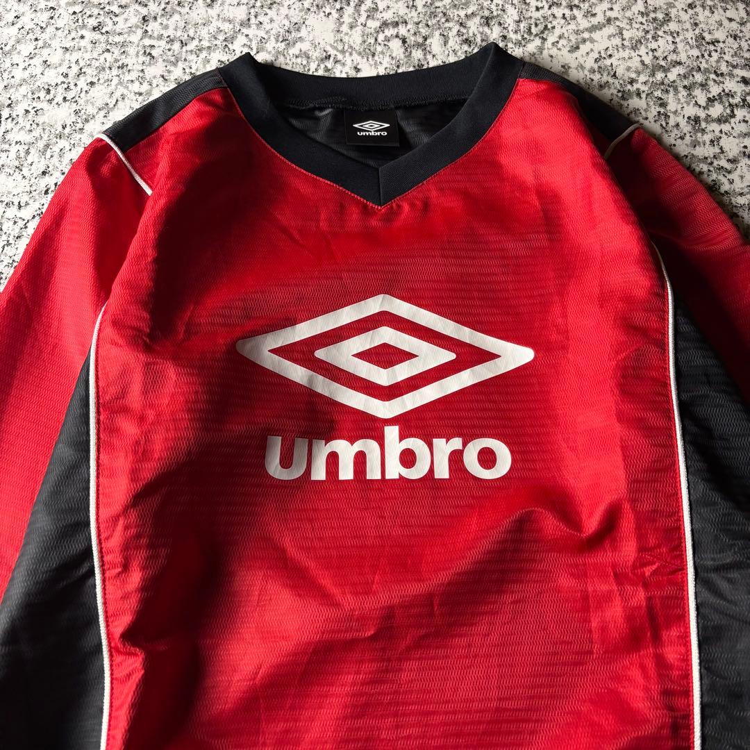 セットアップ　umbro アンブロ　ナイロンピステ　フットサル　上下セット