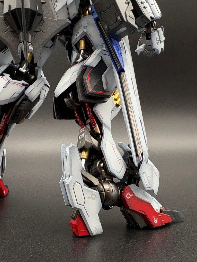 MG 1/100 バルバトスルプス　塗装済み完成品