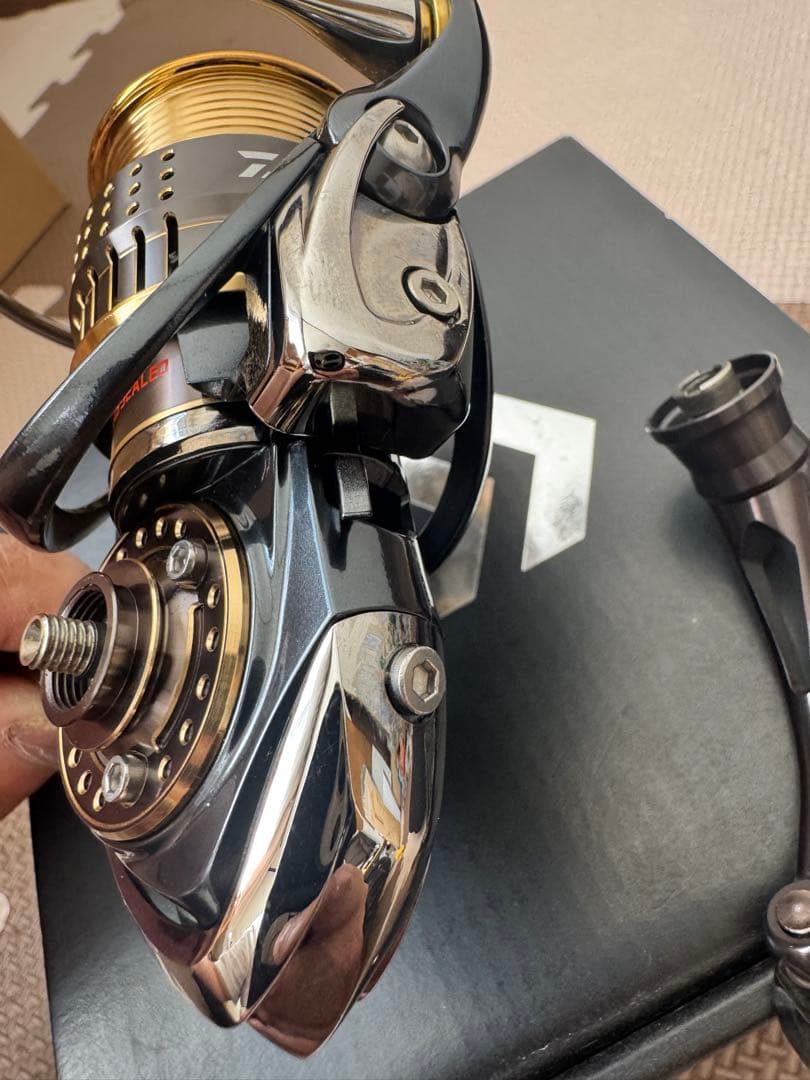 ダイワ　イグジストDaiwa EXIST 2003F-H スピニングリール
