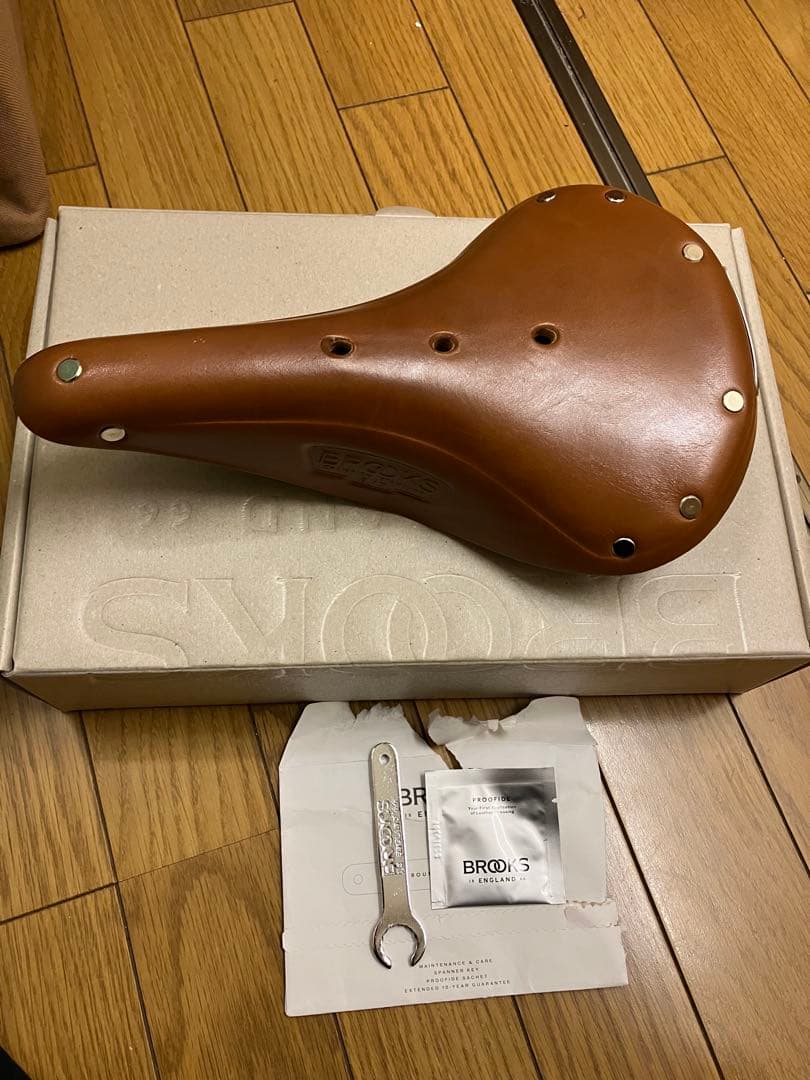 BROOKS B17 \"HONEY\" サドル　レザー