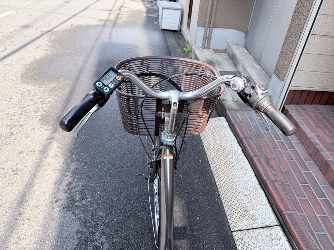 大阪府　ヤマハ　電動アシスト自転車 シティタイプ シルバー
