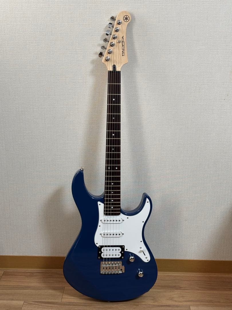ギター Yamaha Pacifica 112V UTB