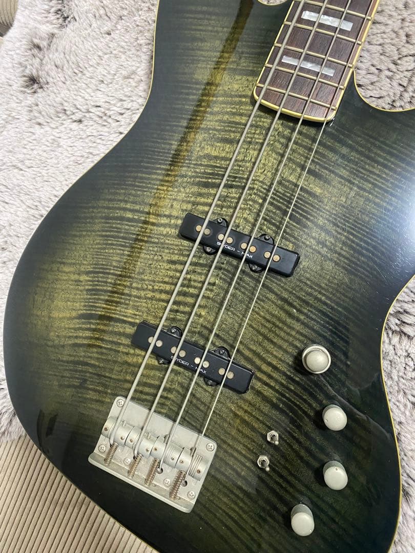 ベース CLIVE Sanctus M400