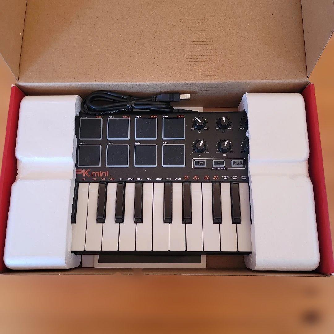 AKAI MPK mini コンパクトキーボード・パッドコントローラー