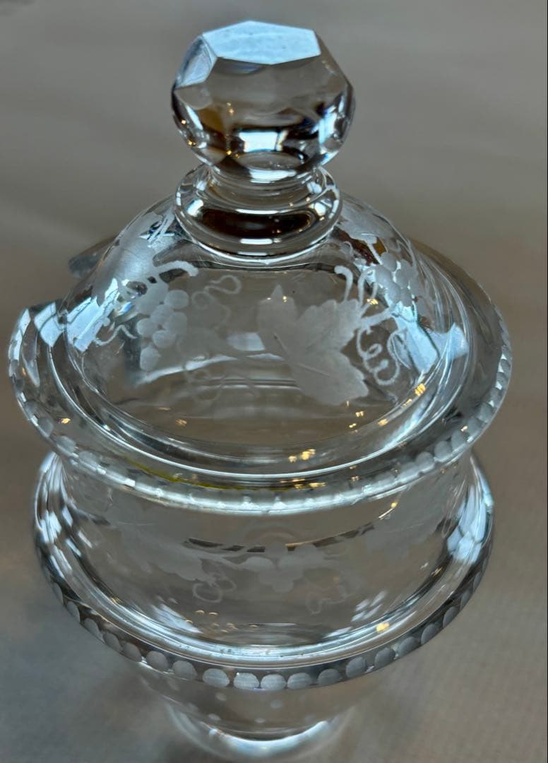 フランスアンティーク クリスタルハンドグラヴュール 手彫 葡萄柄 マスターポット