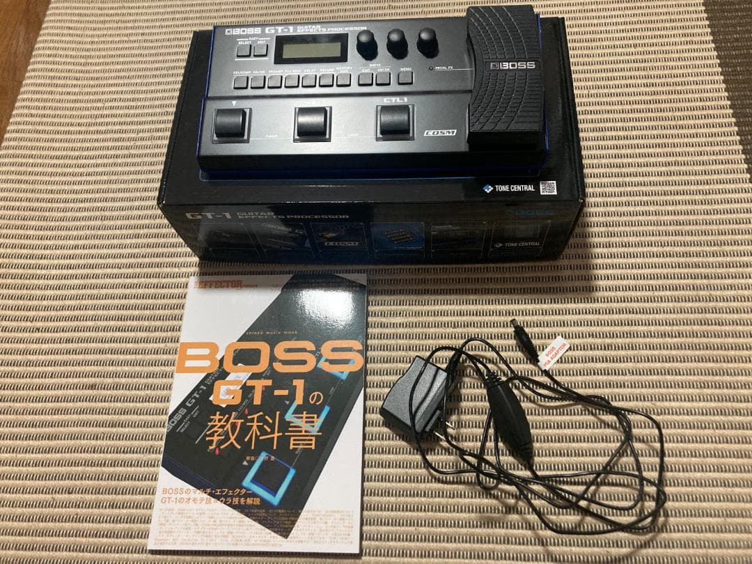 BOSS GT-1＋電源アダプター＋書籍 3点セット ボス マルチエフェクター