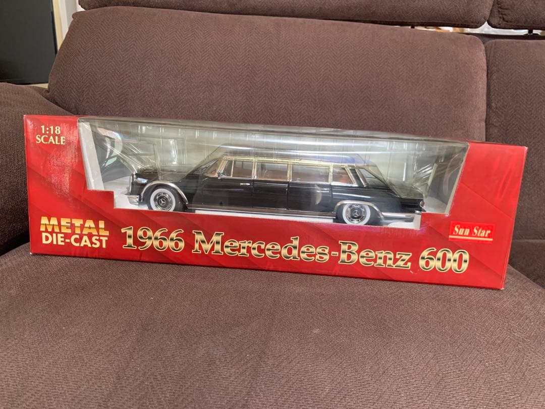 1966 Mercedes-Benz 600 ミニカー 1/18